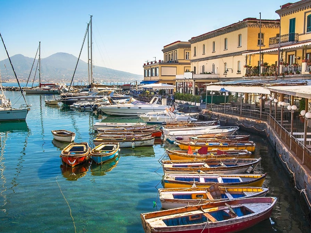 Borgo Marinari, village in Campania, Italy - Italia.it