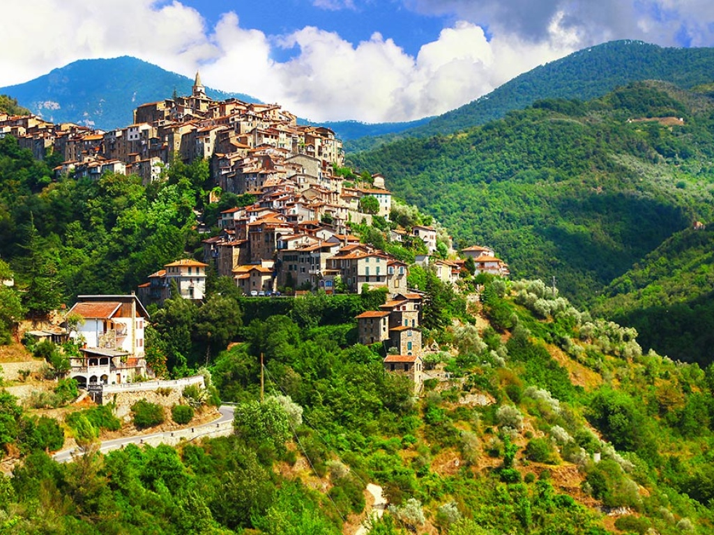 Apricale, village in Liguria: things to do - Italia.it