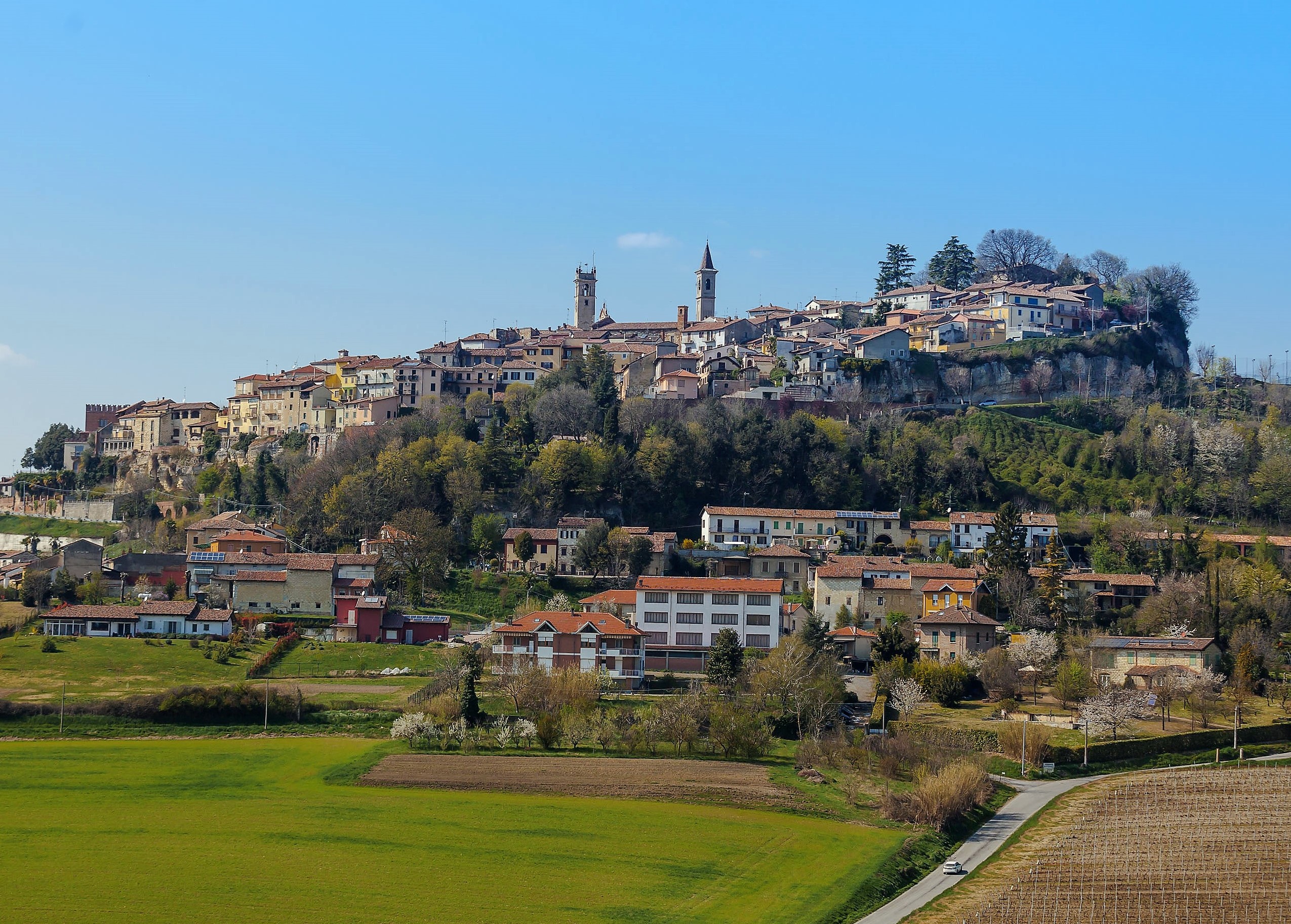 Rosignano Monferrato, Italian village in Piedmont - Italia.it