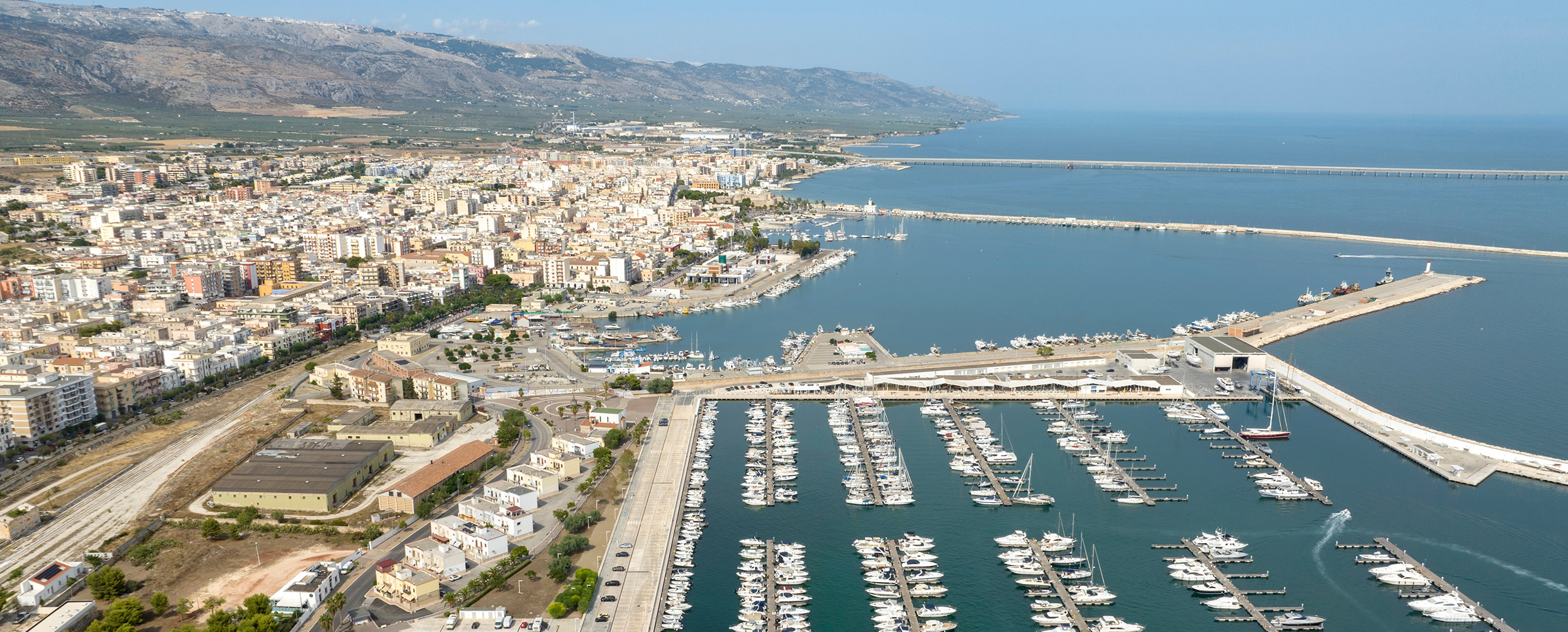 Free Wi-Fi at the Port of Manfredonia - Italia.it