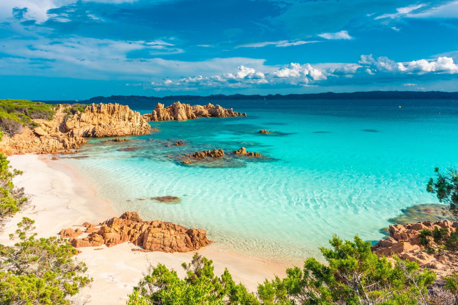Pink sand beach of Budelli Island, in Sardinia - Italia.it