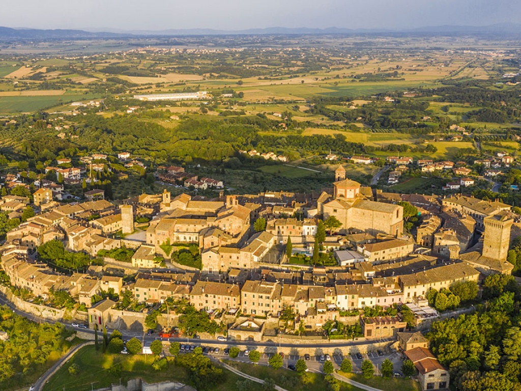 Lucignano, village in Tuscany: things to do - Italia.it