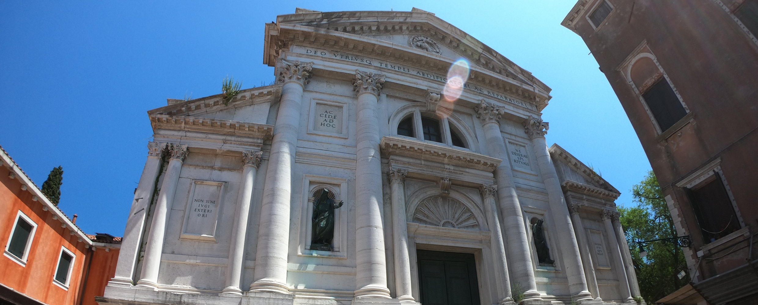 The Convent of San Francesco della Vigna - Italia.it