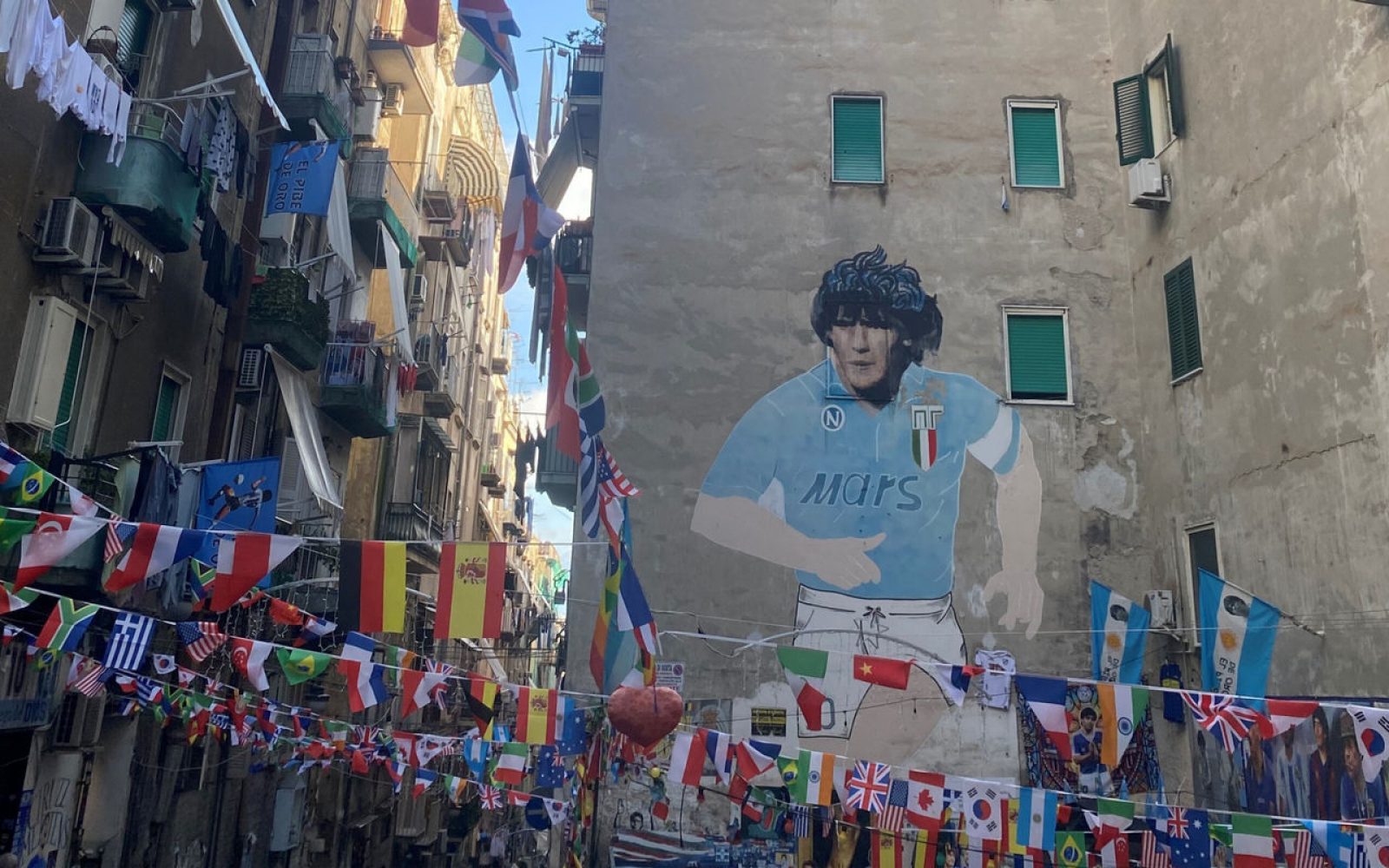 Naples Street Art: an exploration of murals and wall paintings - Italia.it