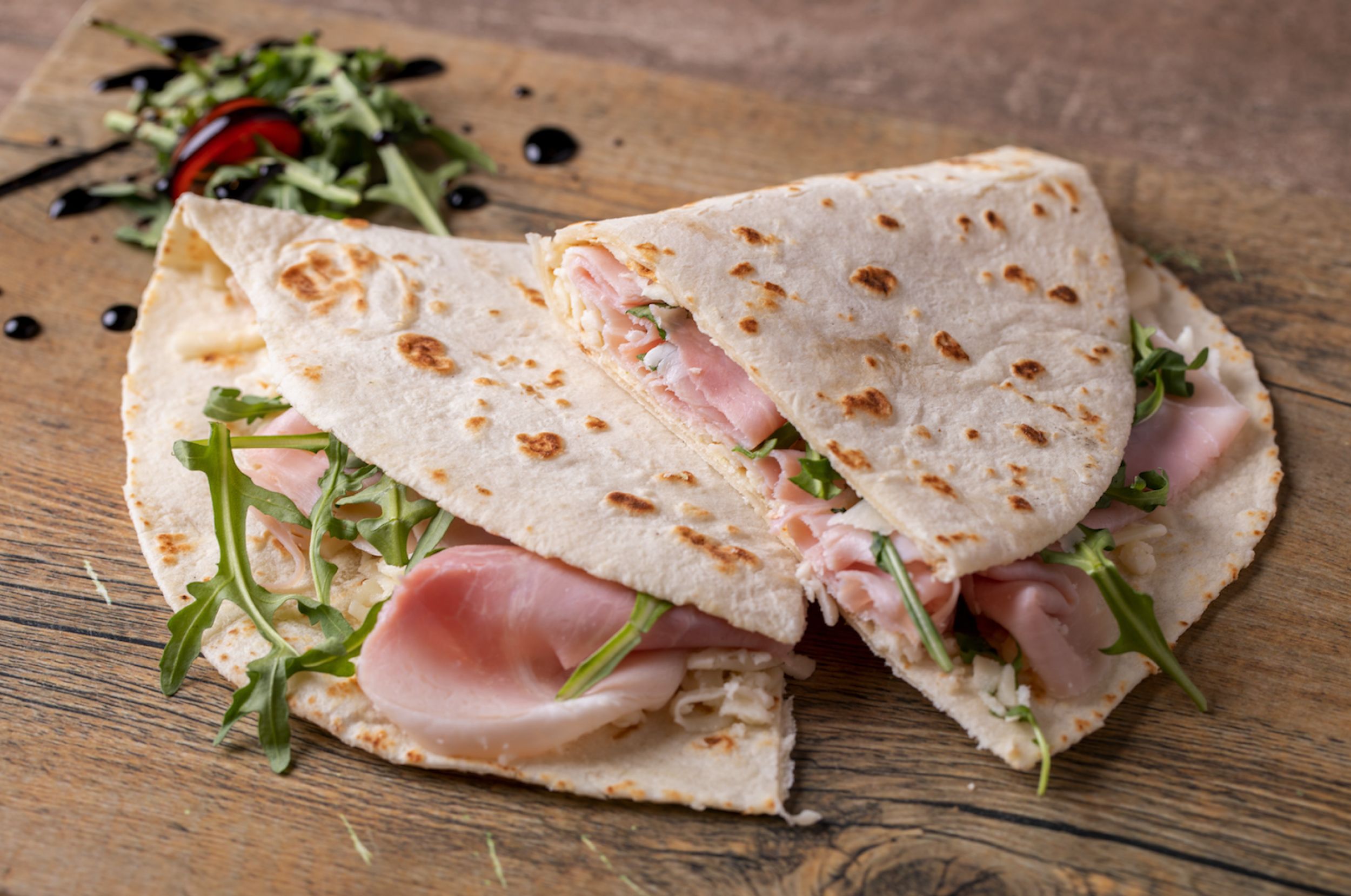 Italian foods to try: Piadina romagnola - Italia.it