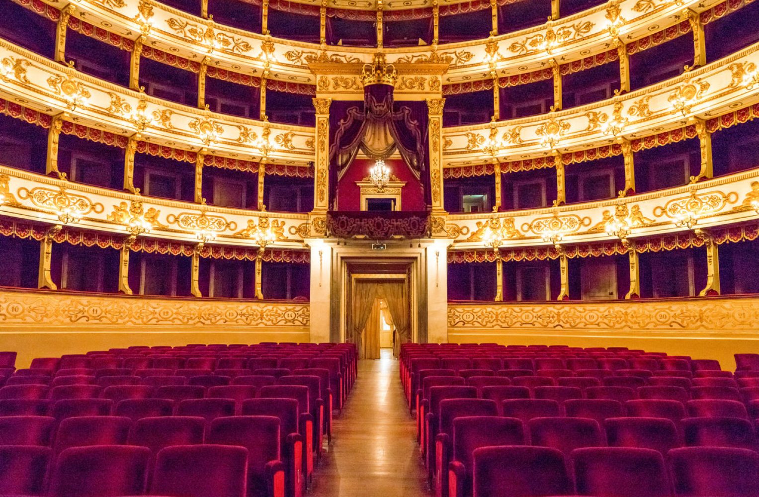 Visiting Parma: the Teatro Regio - Italia.it