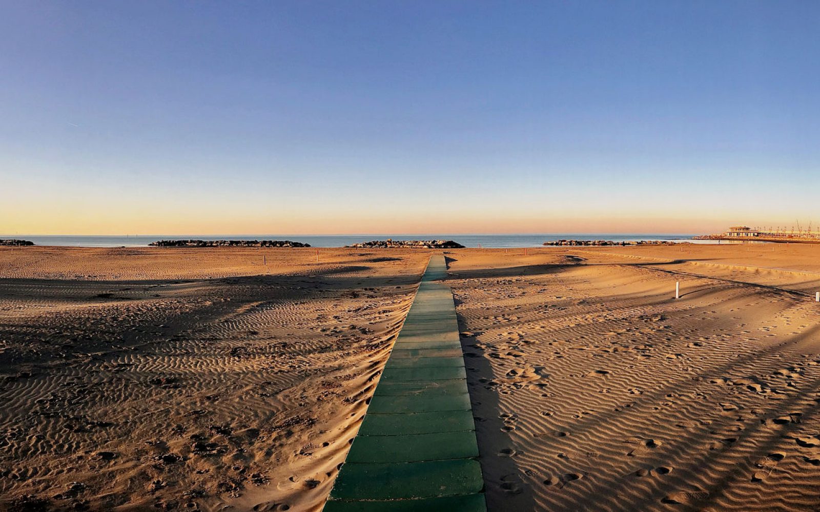 Route along Rimini Riviera and its harbour - Italia.it