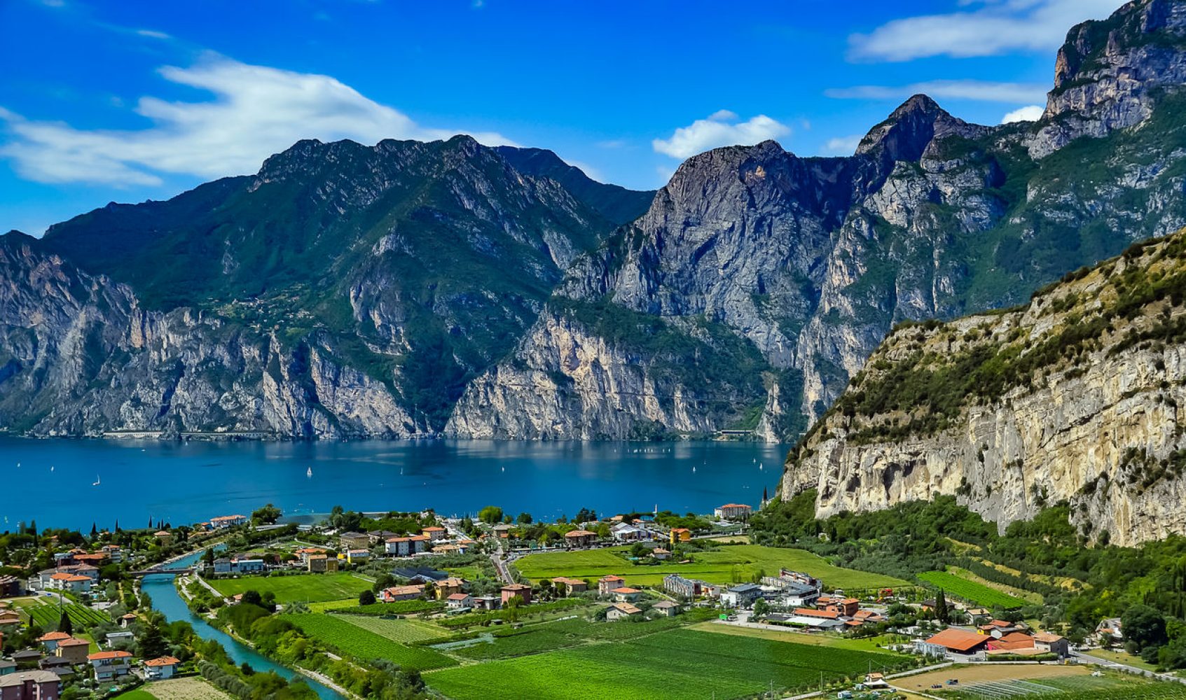 Lake Garda: villages, nature & sports - Italia.it