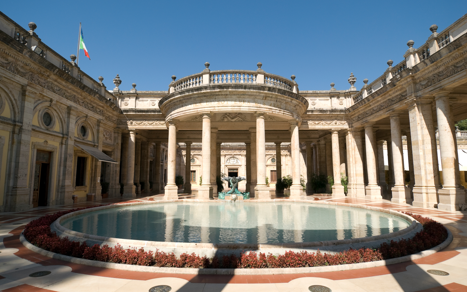 5 spas with mud baths and sulfur springs in Italy - Italia.it