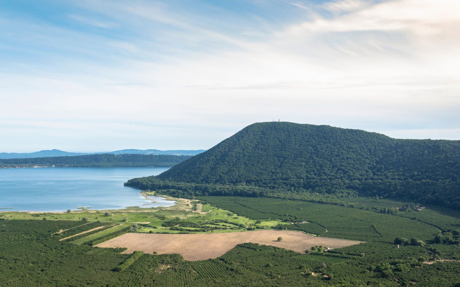 Lazio's volcanic lakes: from Bolsena to Bracciano - Italia.it