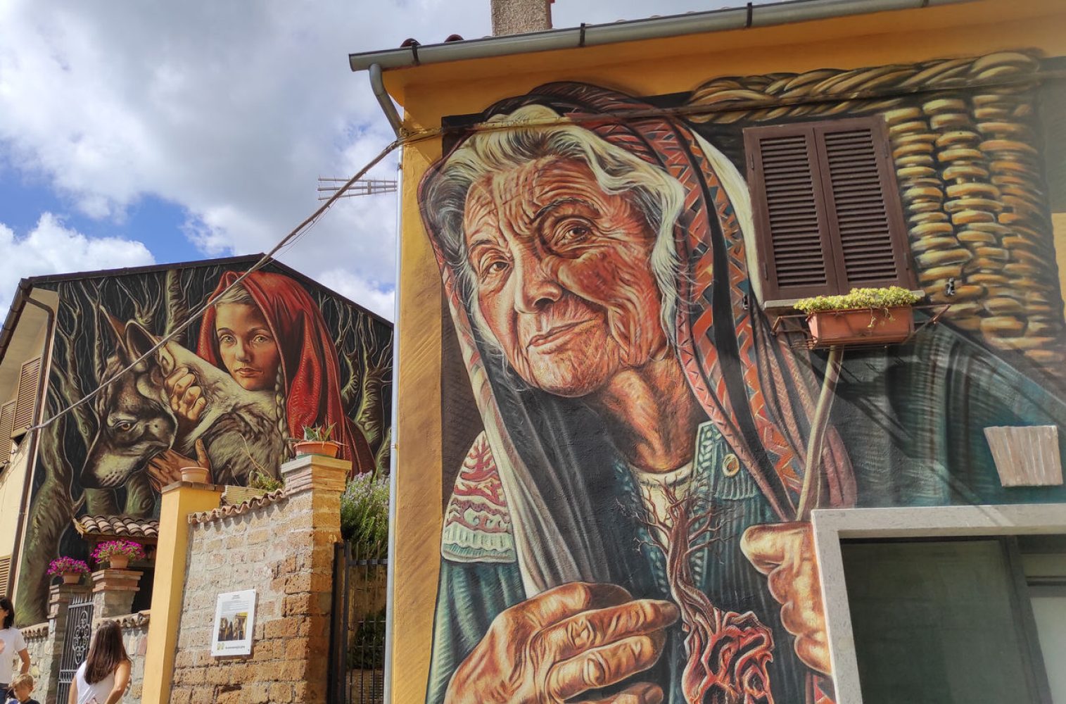 Where to see murals in Italy: towns and villages - Italia.it