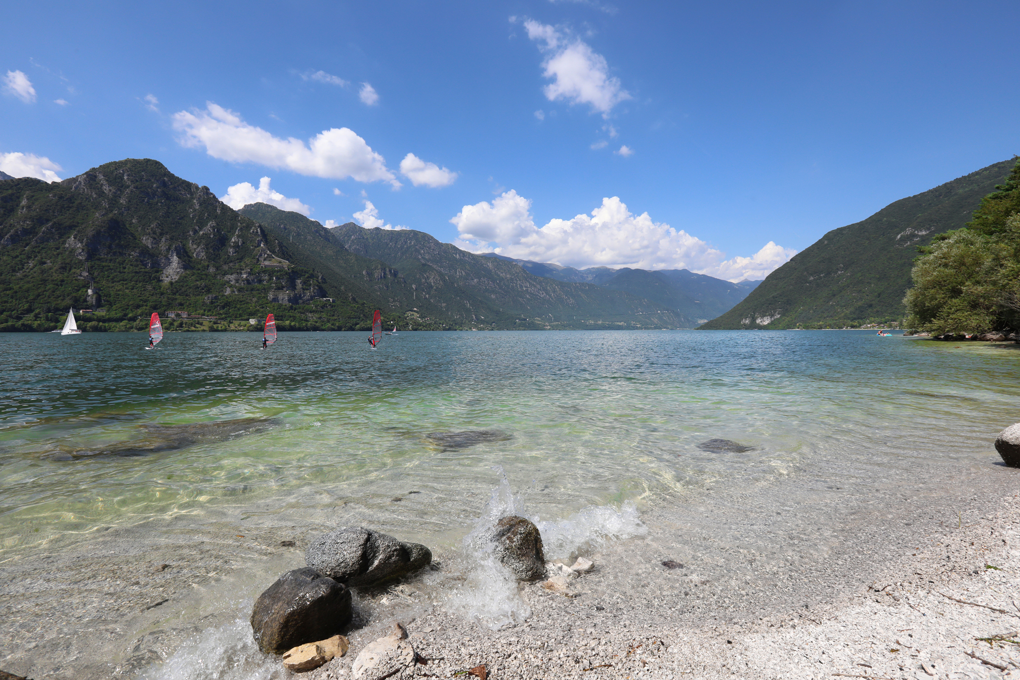 5 Lakes to discover in Lombardy, Italy - Italia.it