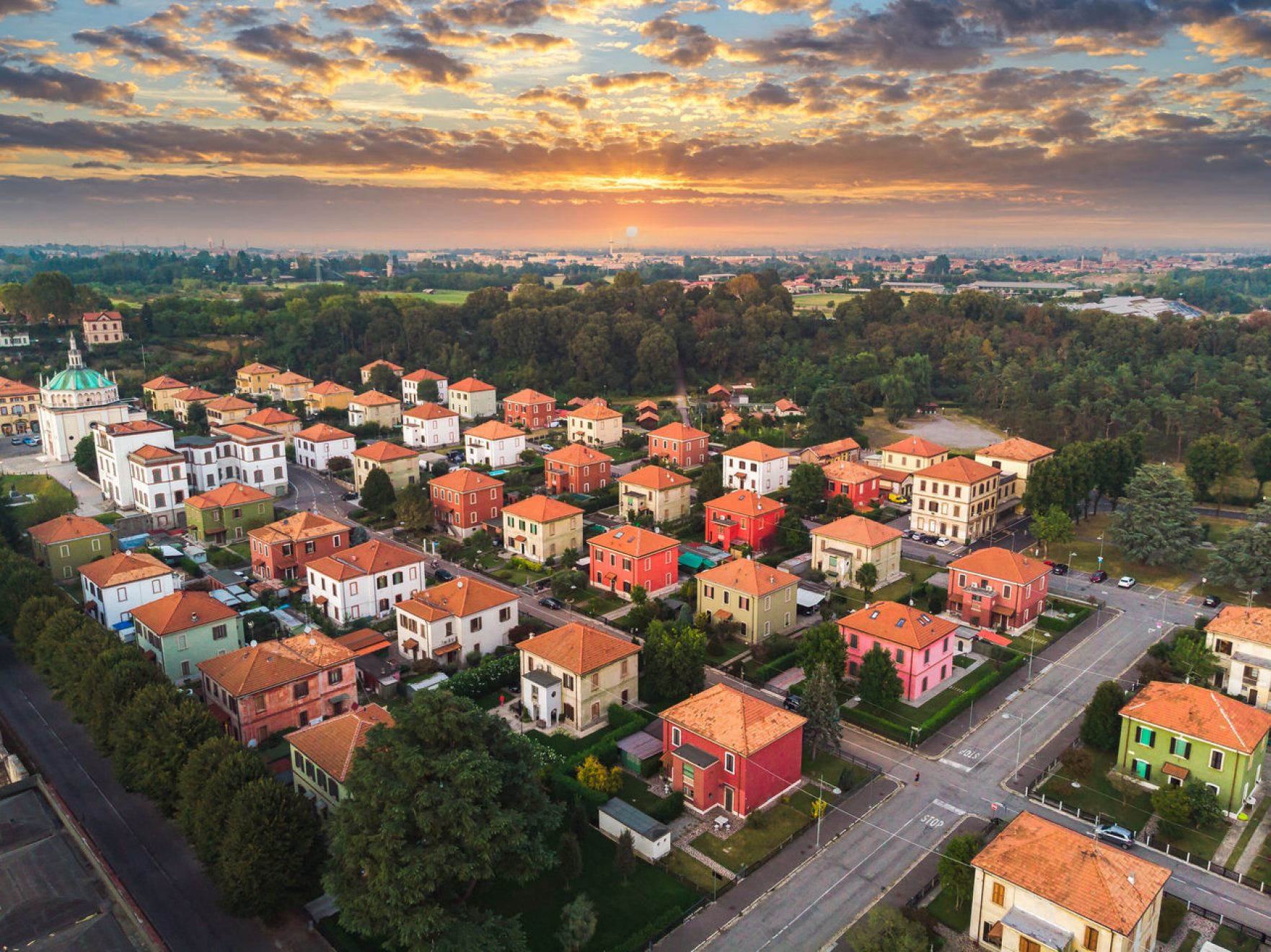Crespi d'Adda, the workers' village - Italia.it