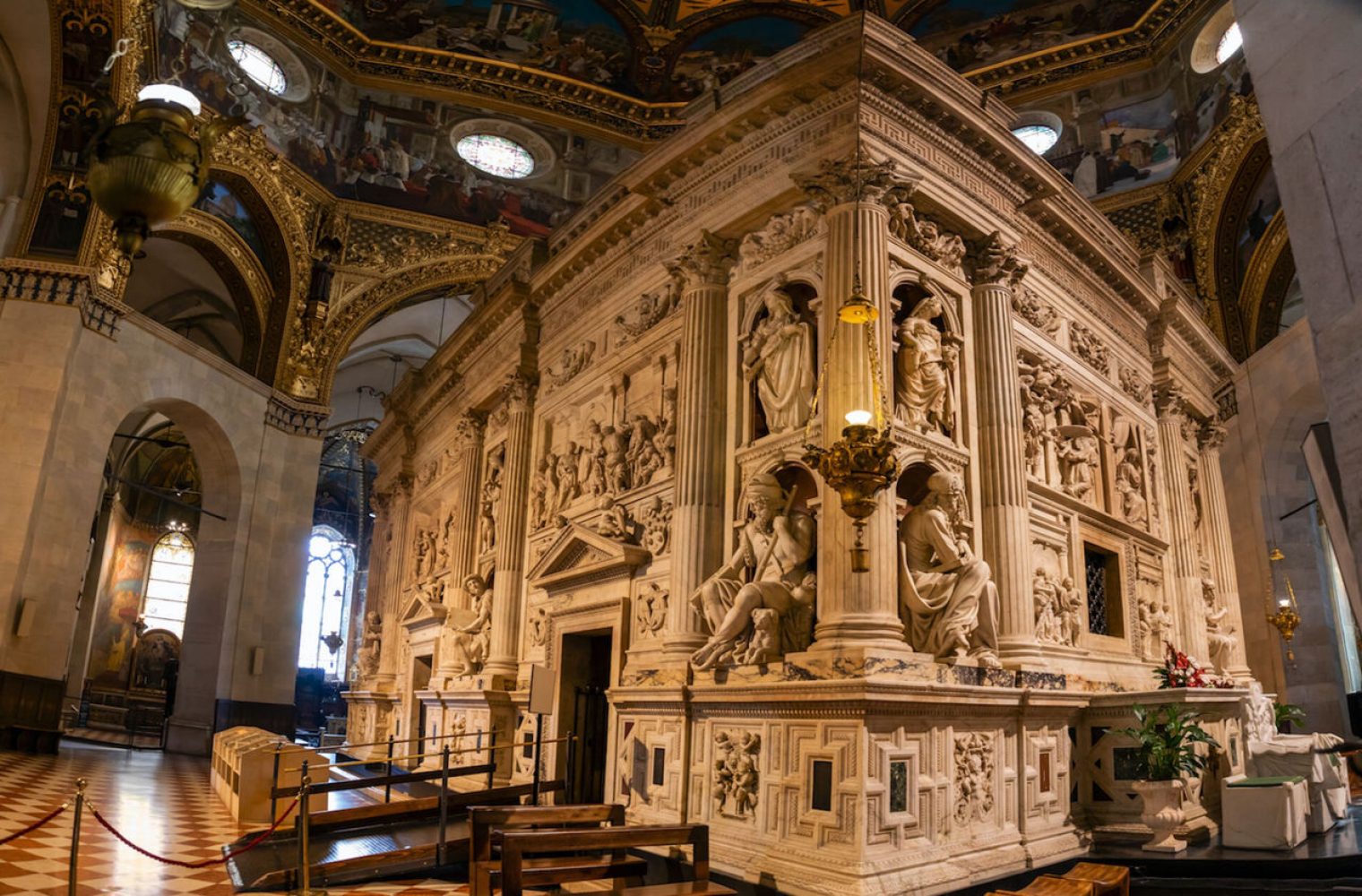 Sanctuary of the Holy House of Loreto, the Marche - Italia.it
