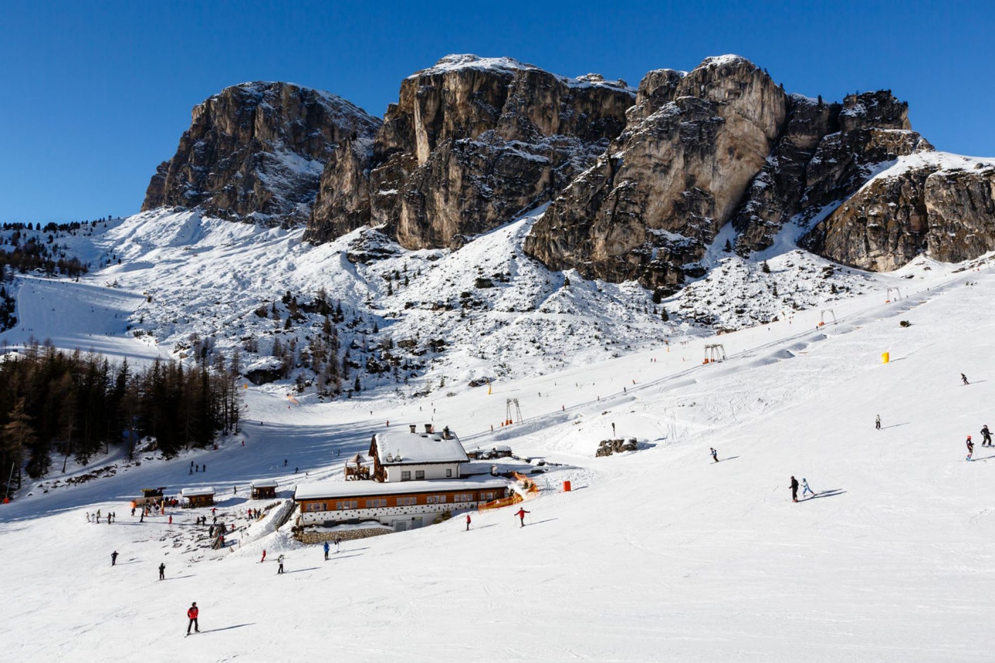 Alta Badia: skiing in the Dolomiti Supersky hub - Italia.it