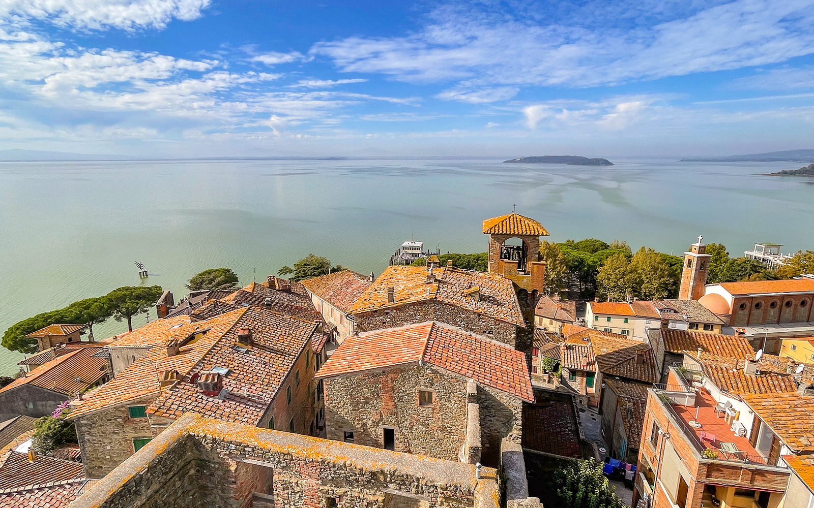 Visit Umbria and its Villages of Lake Trasimeno - Italia.it