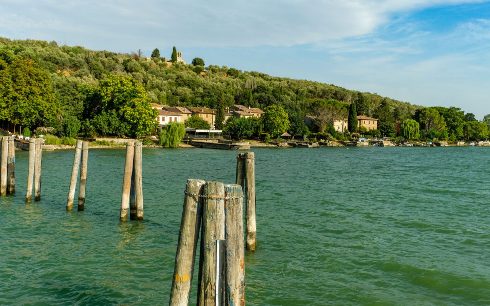 Wine route around Lake Trasimeno, Italy - Italia.it