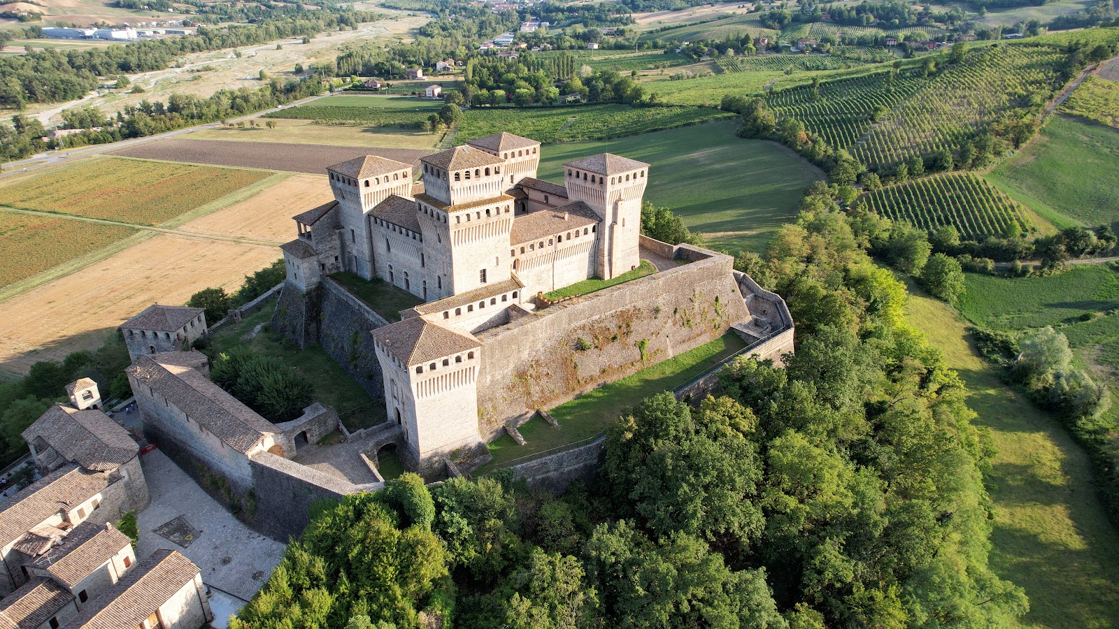 Castello di Torrechiara, Langhirano - Italia.it