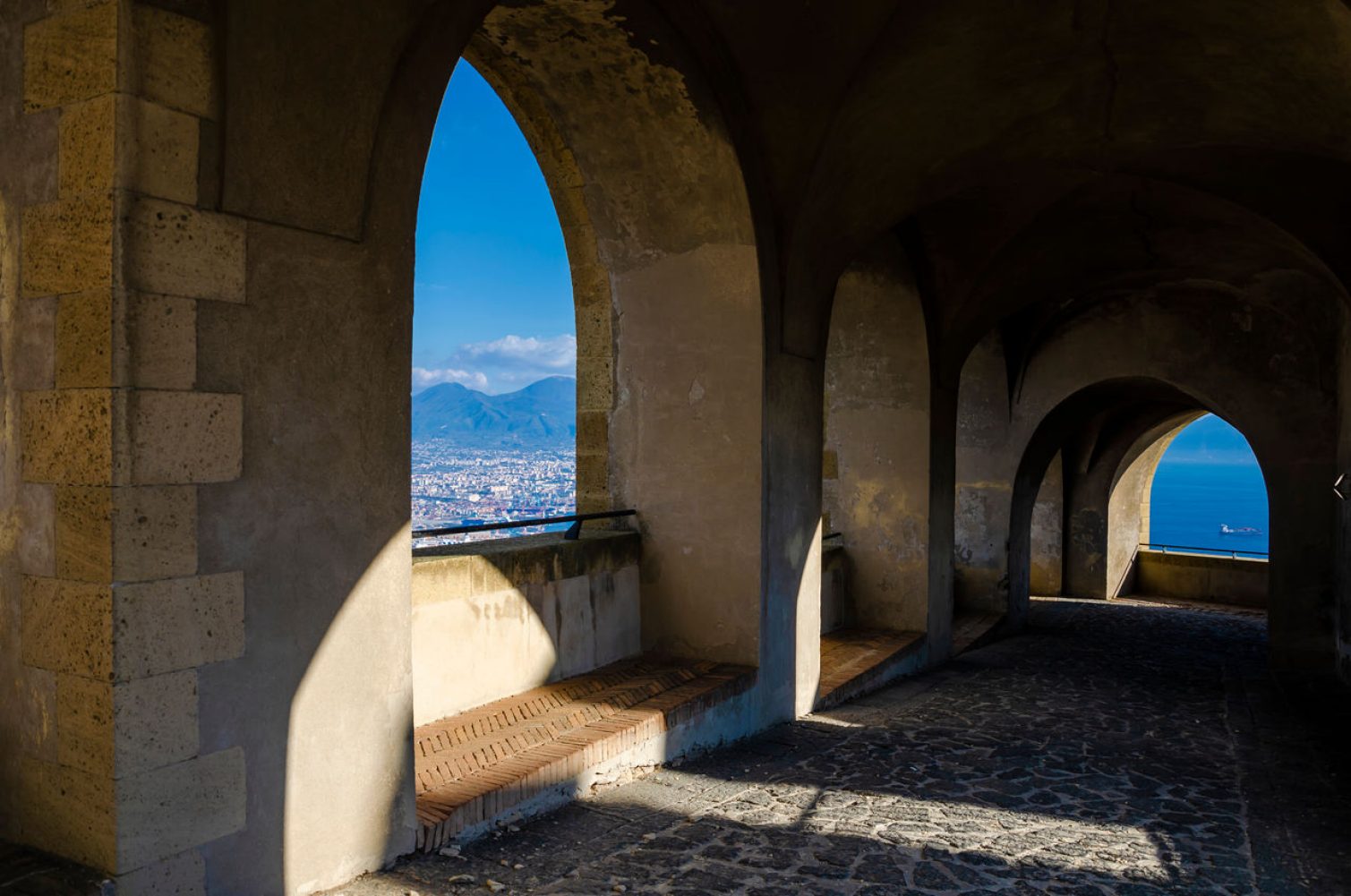 Castel Sant'Elmo: castillo medieval en Nápoles - Italia.it