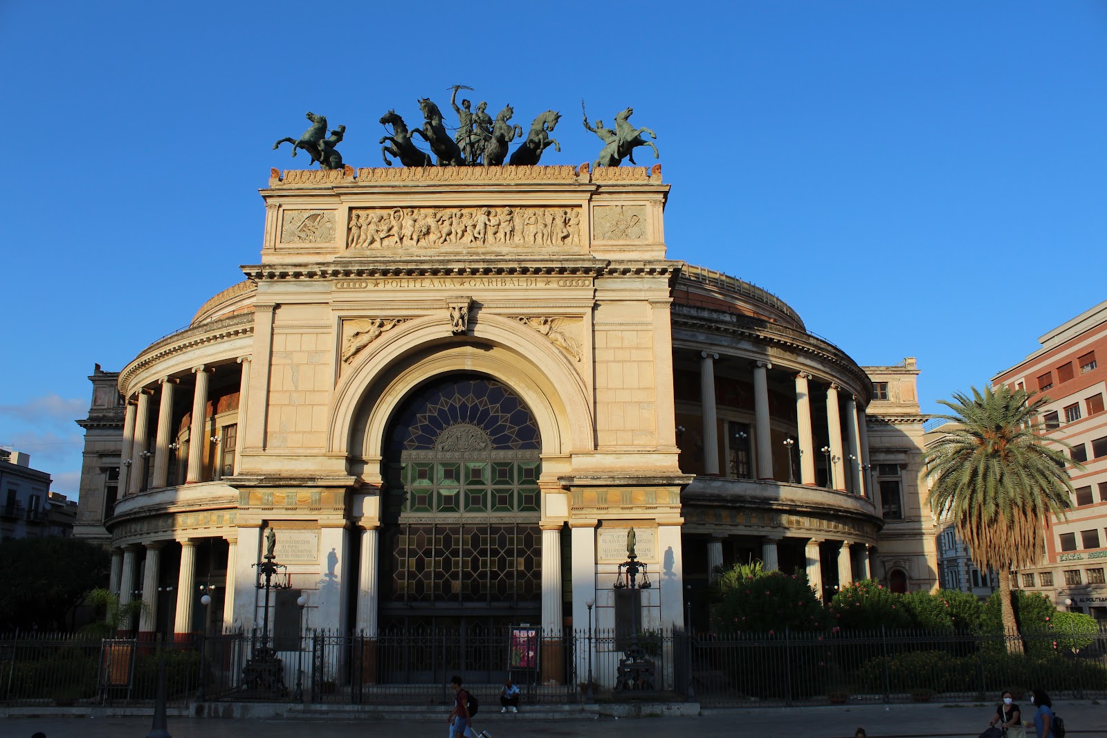 Teatro Politeama Garibaldi - Italia.it