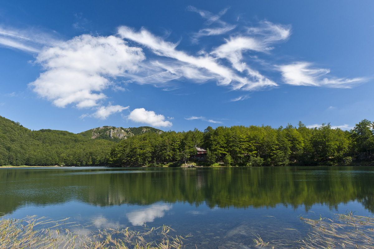 Cascadas y lagos de los Apeninos en Italia- Italia.it