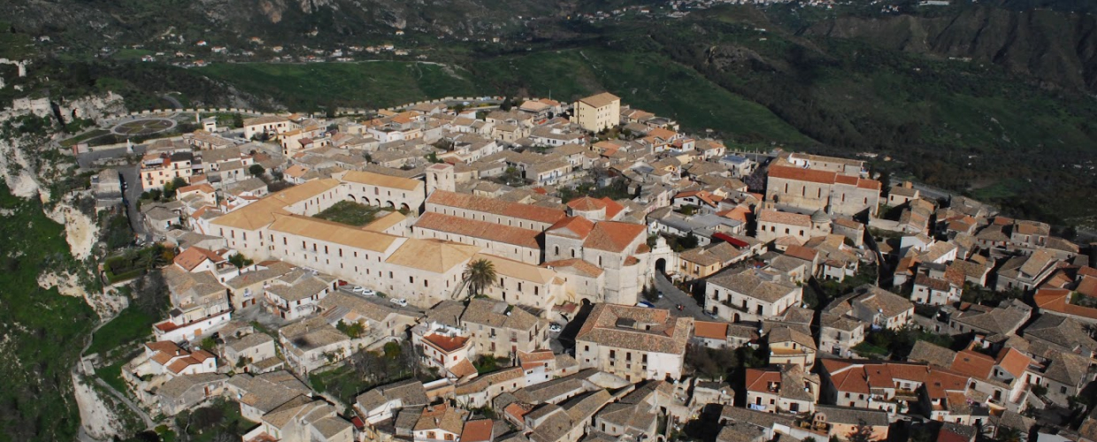 Gerace, borgo in Calabria: cosa vedere - Italia.it