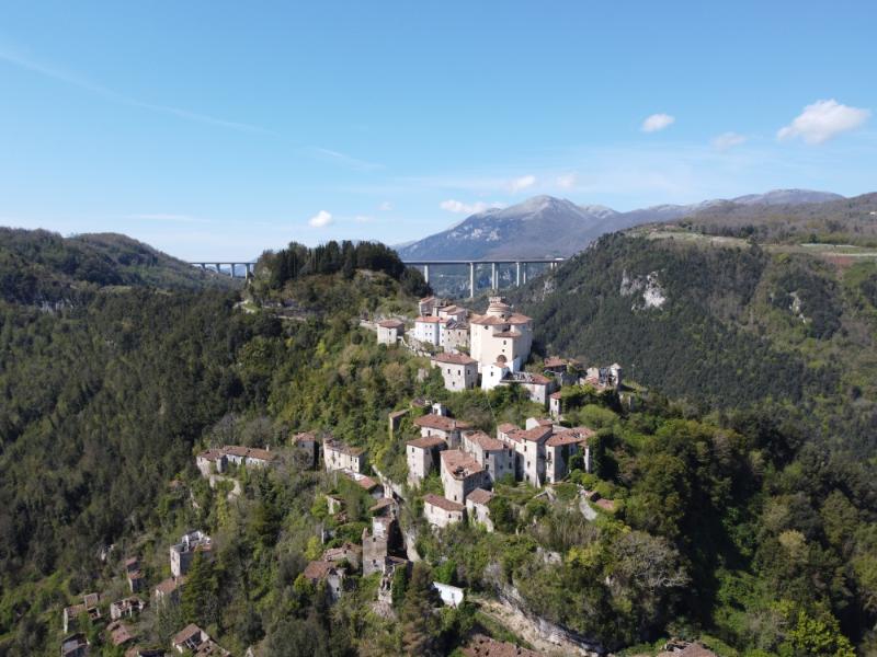 Laino Castello, borgo in Calabria: cosa vedere - Italia.it