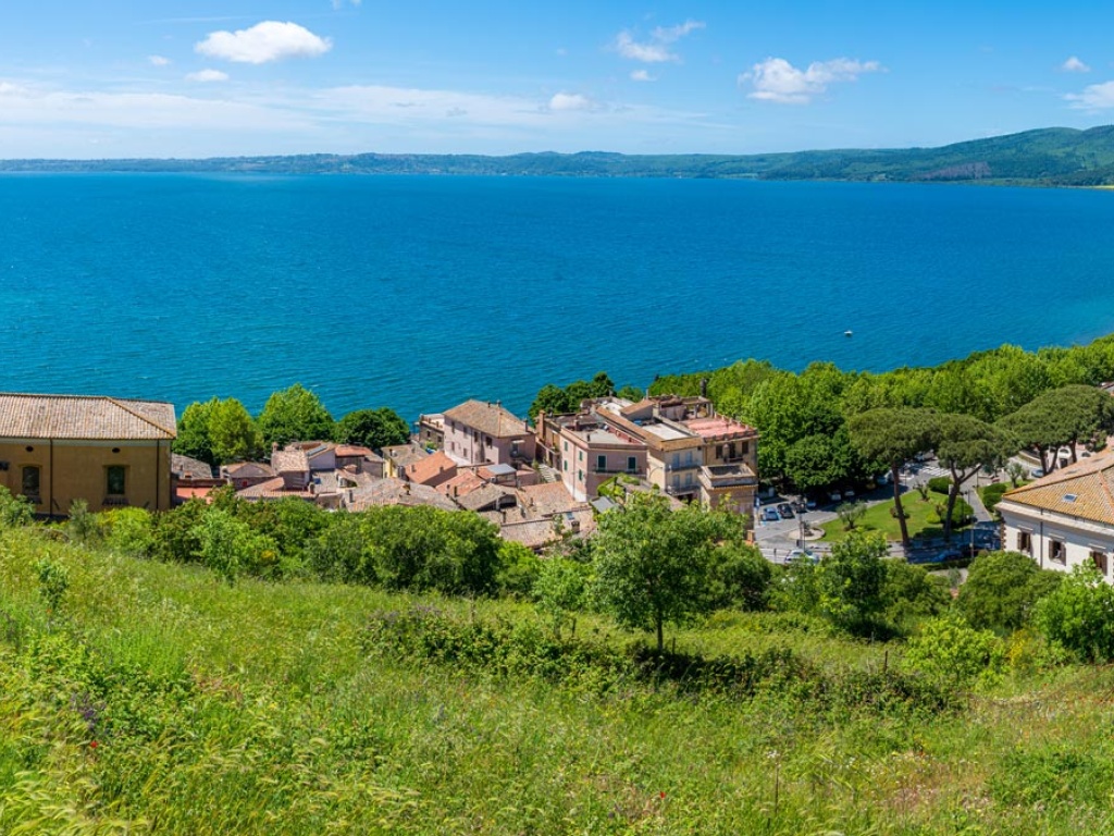 Trevignano Romano, borgo nel Lazio: cosa vedere - Italia.it