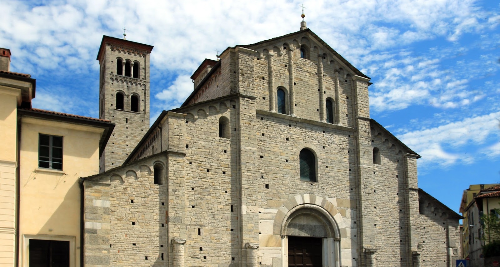 Basilica di Sant'Abbondio - Italia.it