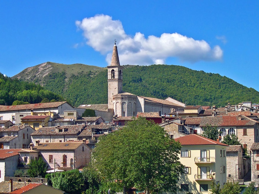 Cagli, borgo nelle Marche: cosa vedere - Italia.it