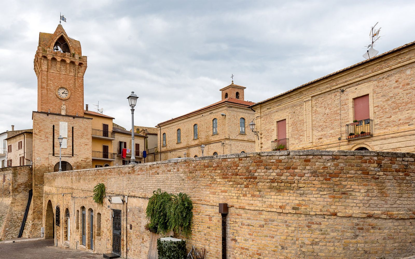 4 borghi da visitare nella Val Vibrata in Abruzzo - Italia.it