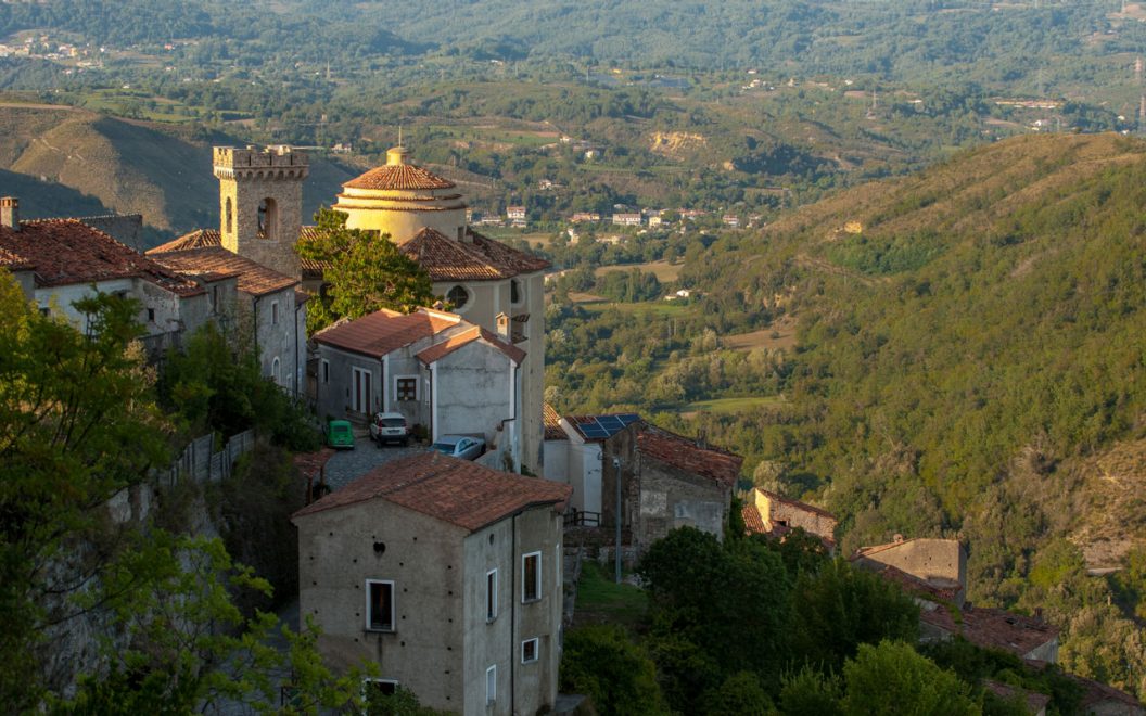 Laino Borgo e il Sacro Monte: cosa visitare - Italia.it