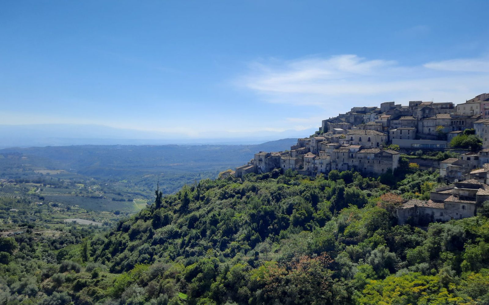 Pollino National Park Caves by car - Italia.it
