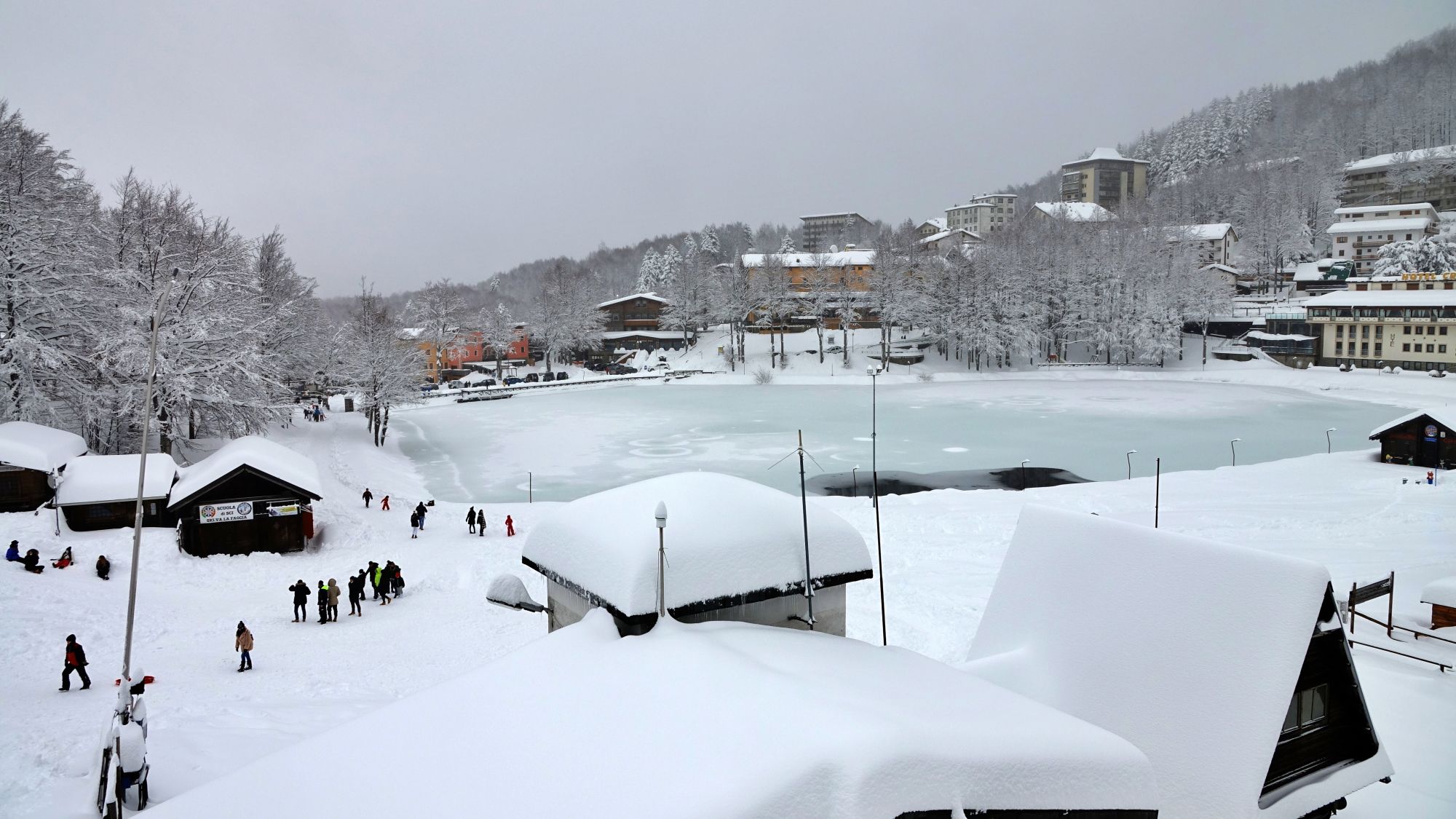 Cerreto Laghi snowpark: sci sull'Appennino - Italia.it