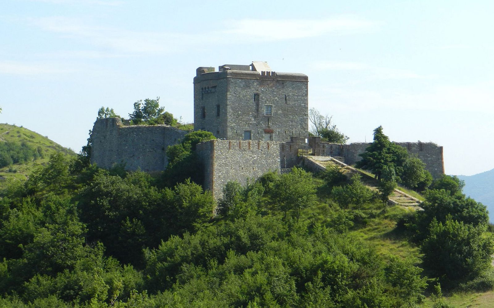 Route zwischen den Festungen von Genua: Sehenswertes und Unternehmungen ...