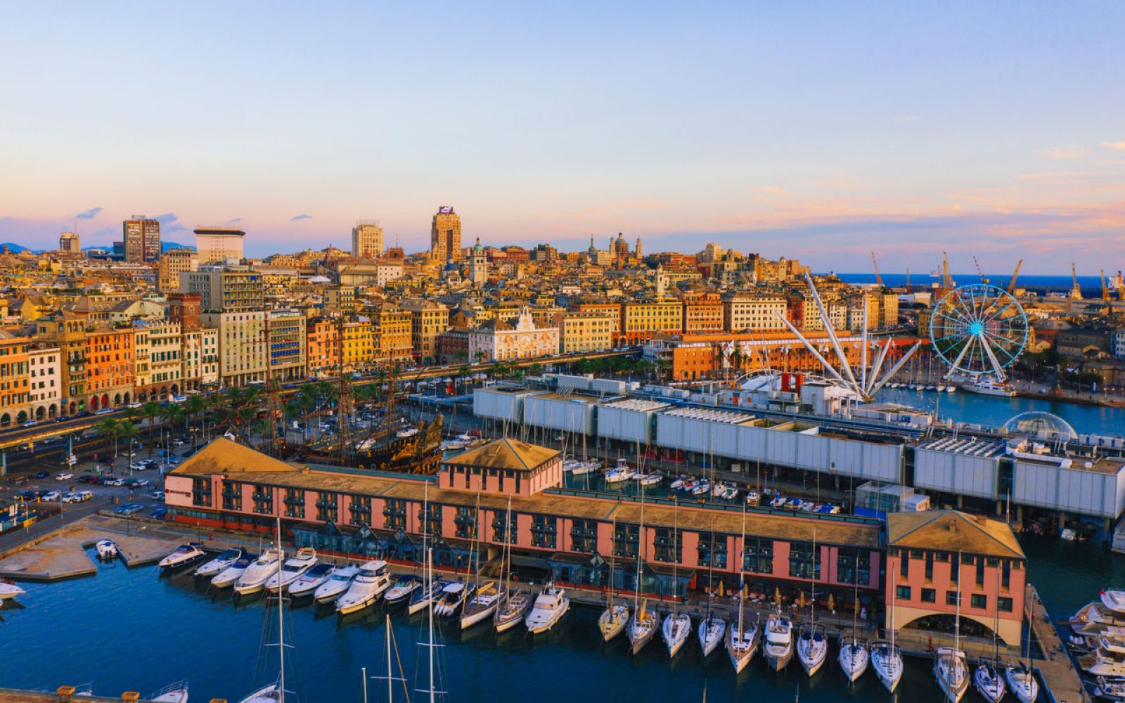 Genova: itinerario tra palazzi UNESCO e arte - Italia.it