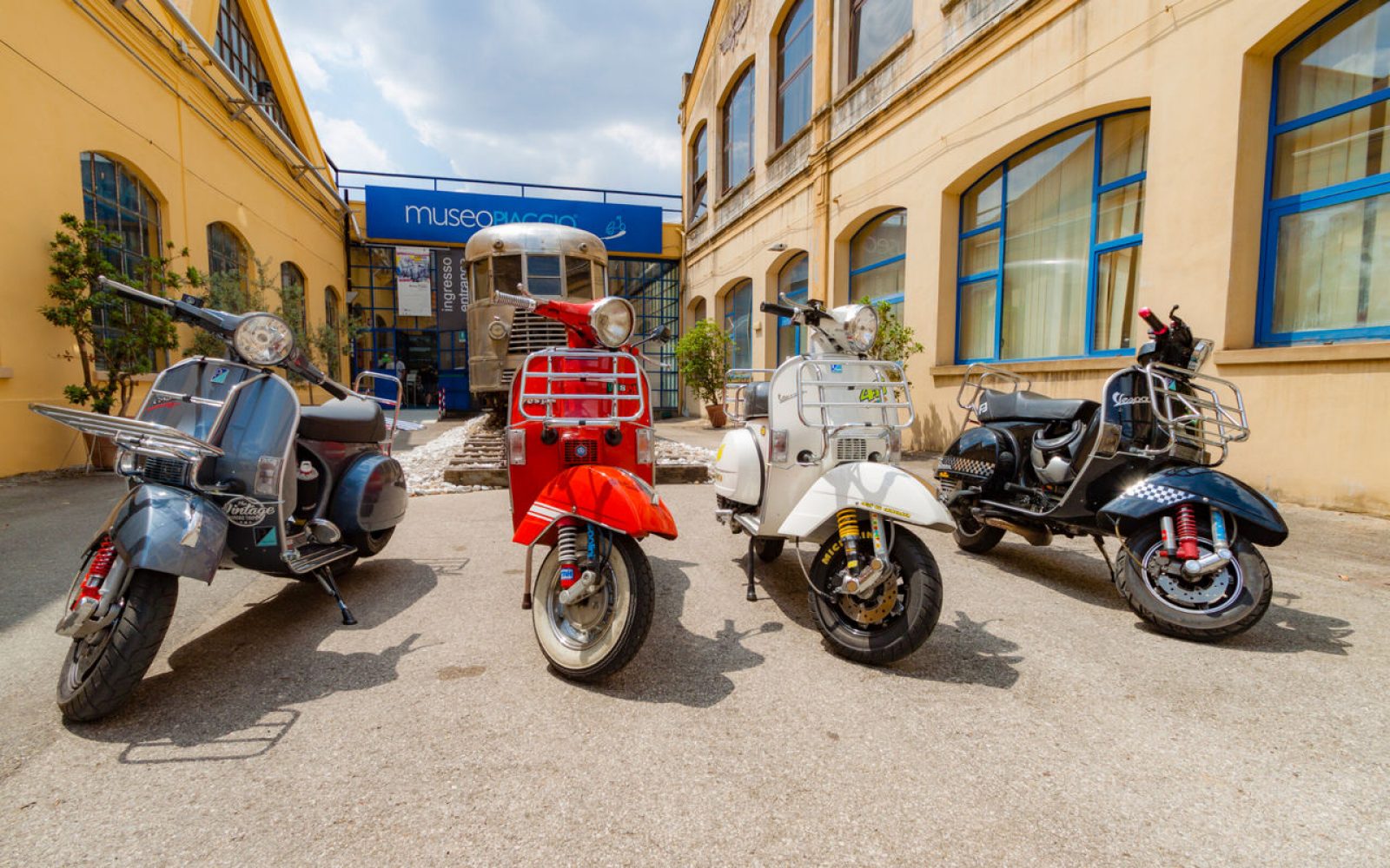 Vespa tours in Valdera: art, nature and spas - Italia.it