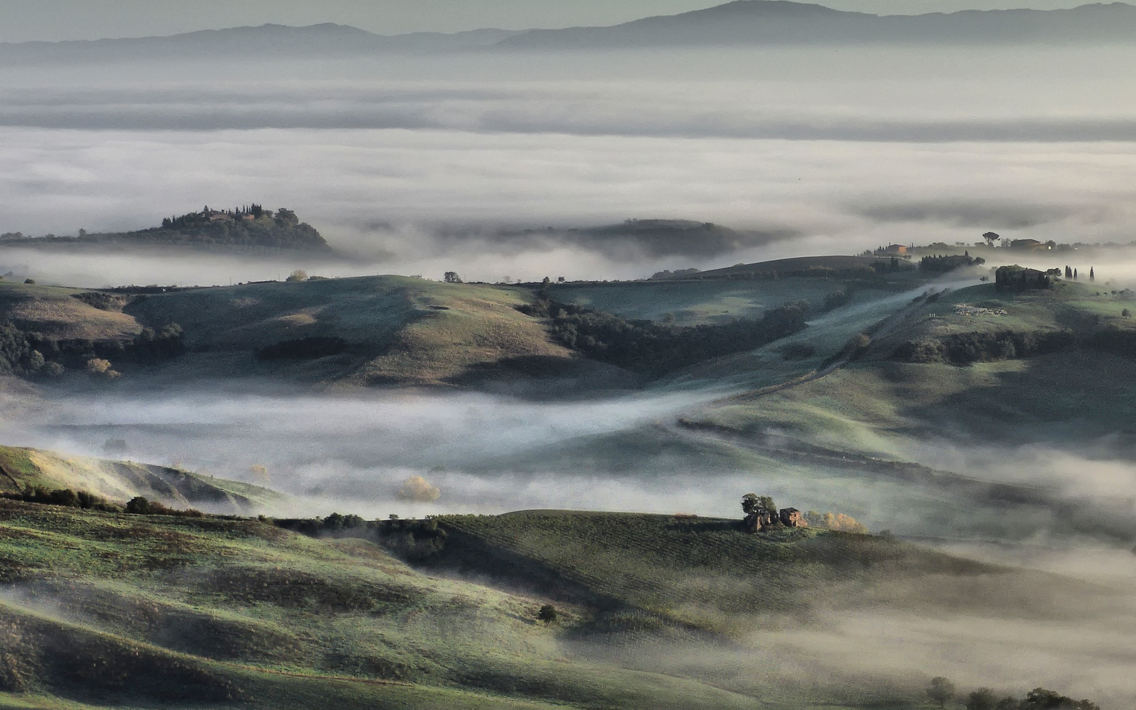 Volterra und Montepulciano: die Geheimnisse der Vampire von „The ...