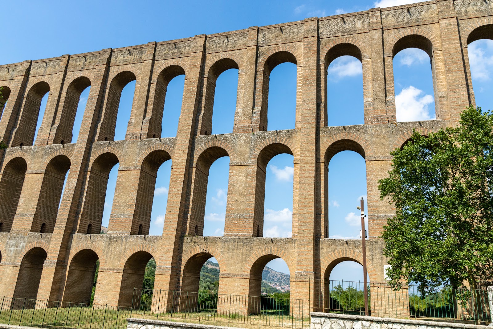 Acquedotto Carolino, Valle di Maddaloni - Italia.it