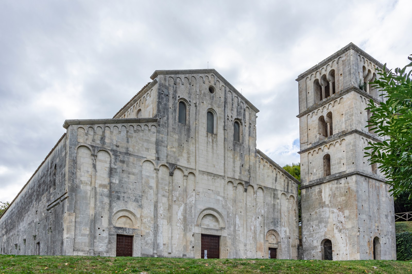 Abbazia di San Liberatore a Majella, Serramonacesca - Italia.it