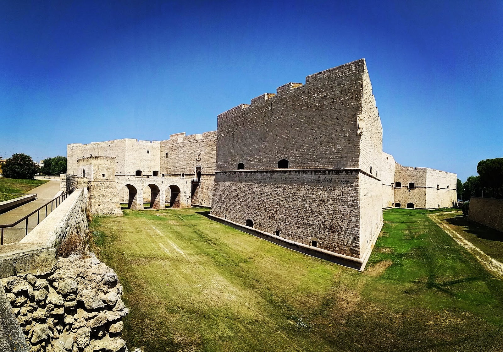 Castello di Barletta, Barletta - Italia.it